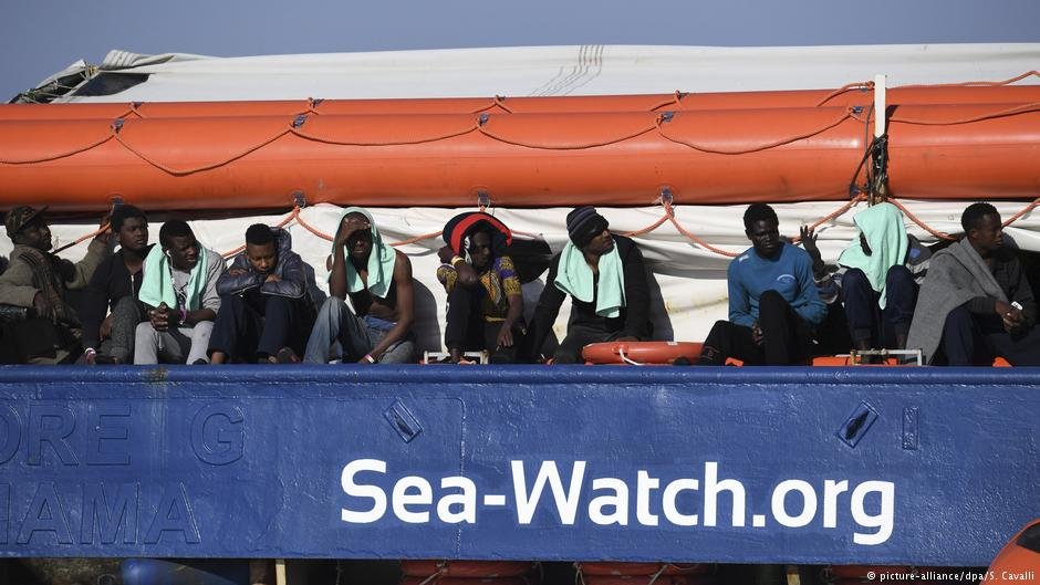 Sea Watch rescue ship docks in Italy with 47 migrants - InfoMigrants