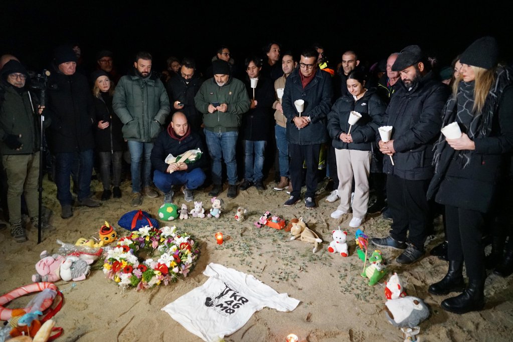 Italy: Prosecution wants 6 soldiers to stand trial for Cutro shipwreck ...