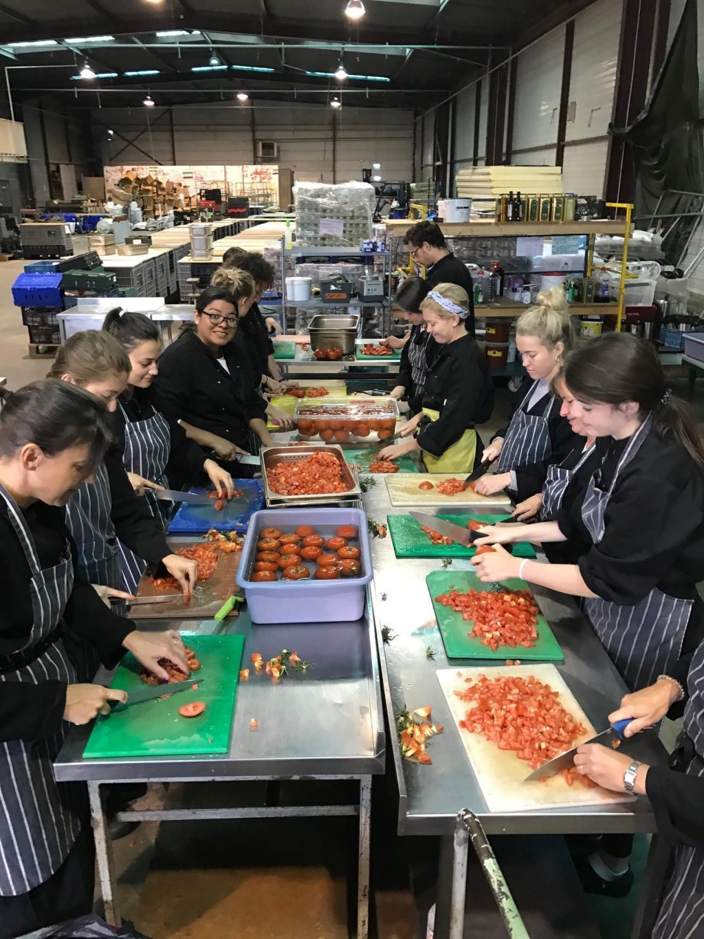 Refugee Community Kitchen 'feeding people without judgement' - InfoMigrants