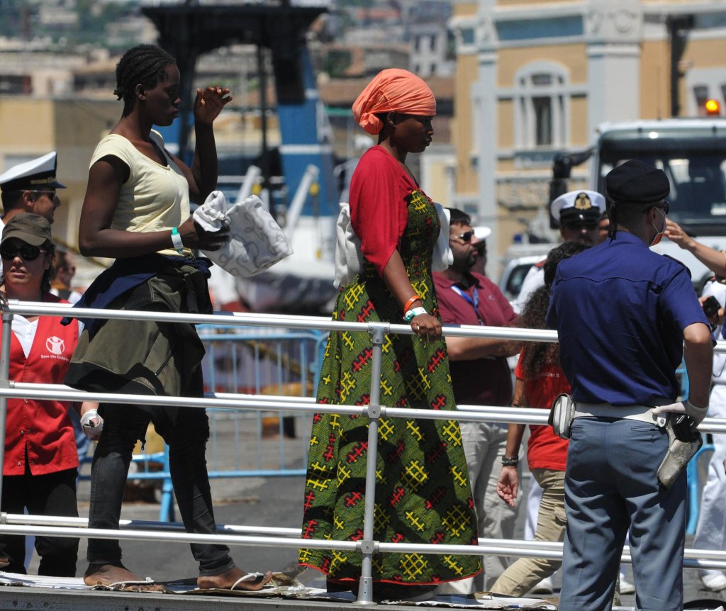 High risk of violence for migrant women in Med, UNICEF - InfoMigrants