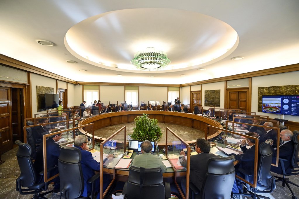 Italian judges say government is undermining judiciary's independence ...