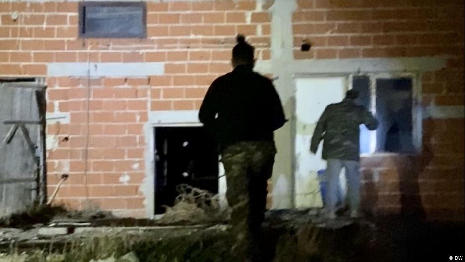 Greek civilian militias patrol border amid migrant and refugee crisis ...