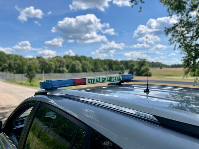 Investigation: How are migrants getting from Belarus to Poland ...