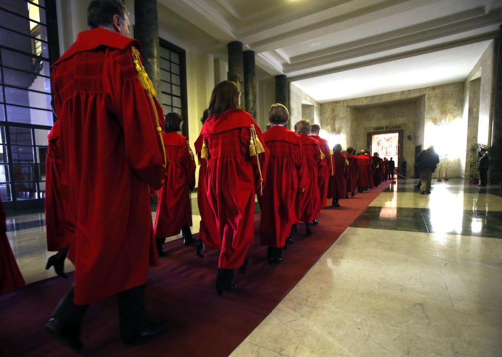 Italian appeals courts 'to be brought to knees' by migrant cases ...