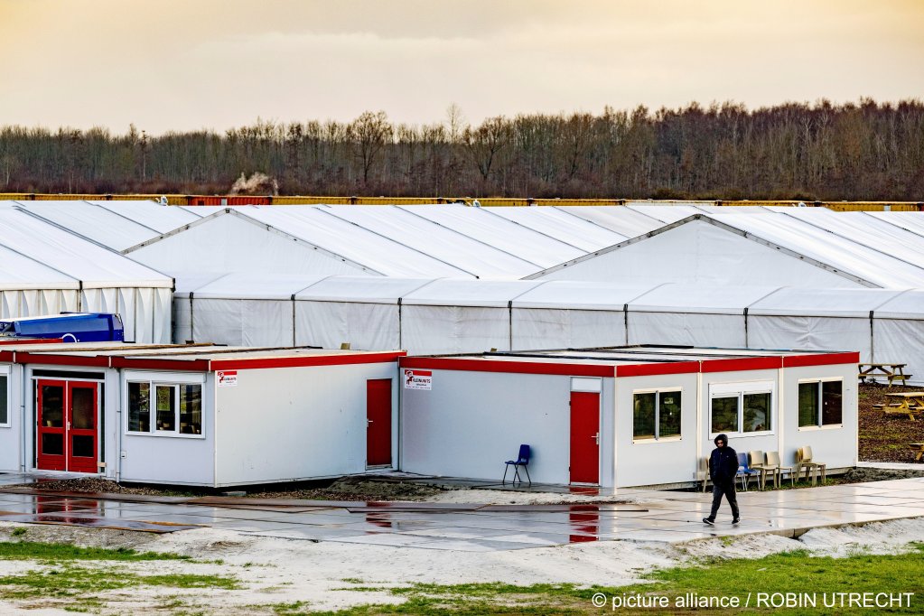 Netherlands ends housing support for rejected asylum seekers - InfoMigrants