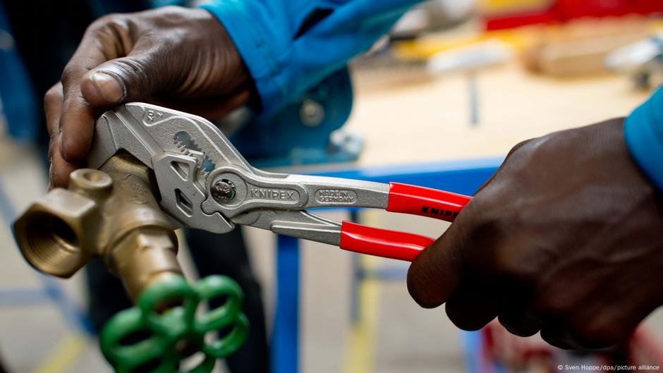 European Parliament to launch EU talent pool to recruit workers from ...