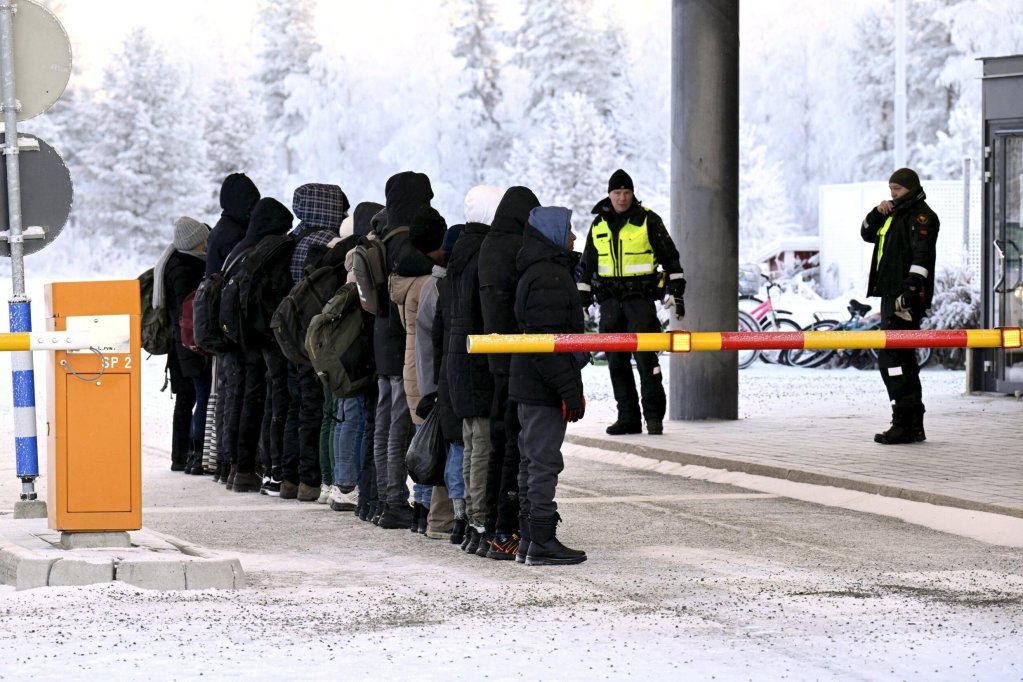 How asylum seekers pay to cross Russian-Finnish border - InfoMigrants