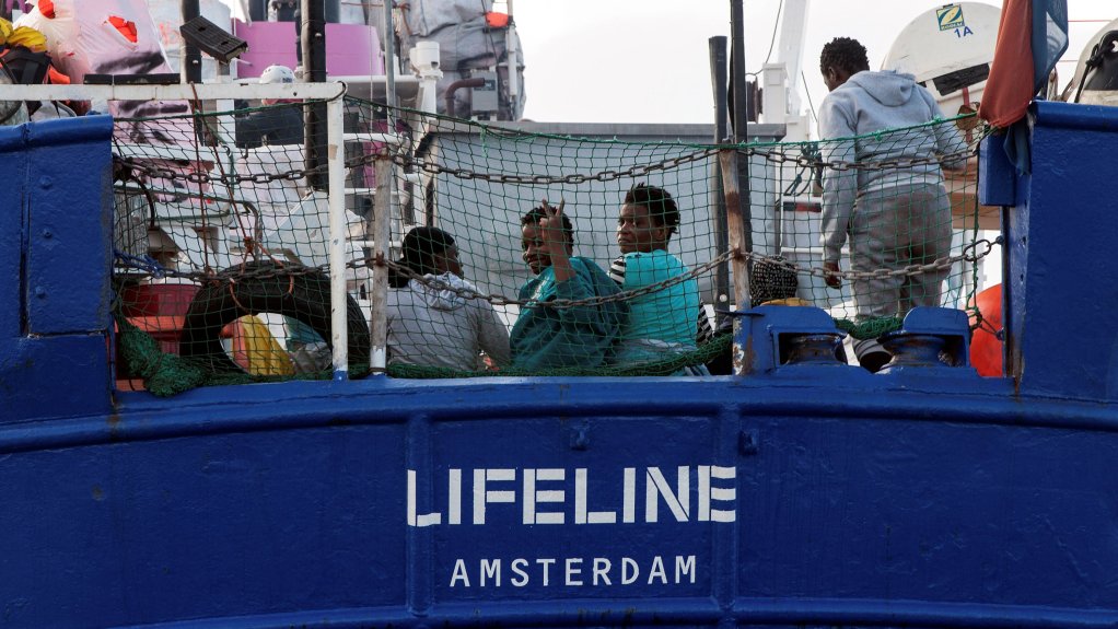 Update: Lifeline rescue ship will dock in Malta amid controversy ...