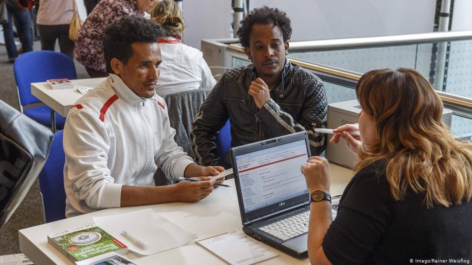 Audio report: Integrating migrants into Germany's workforce - InfoMigrants