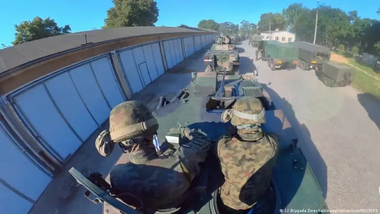 Poland presents plan to fortify border to Russia, Belarus - InfoMigrants