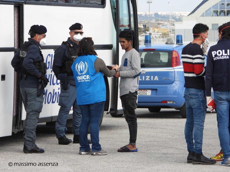 Coronavirus in Italy: UNHCR provides information on bonuses for ...