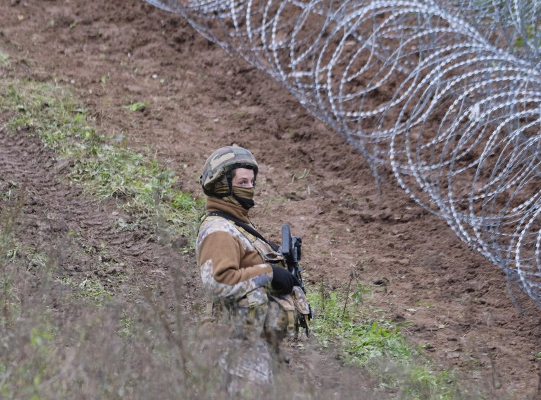 Latvia, Lithuania boost border cooperation against migrant flows ...