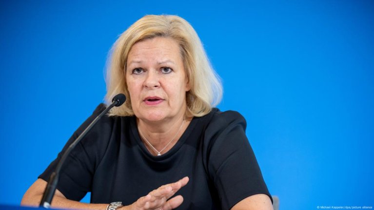 Germany's migrants 'deserve more respect' says German minister ...
