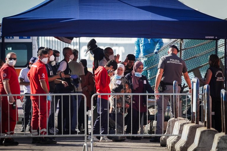 Members of Italian interior ministry and local mayors continue squabble ...