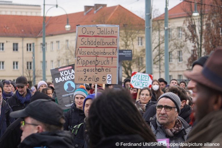 Activists slam German court ruling over Oury Jalloh's death - InfoMigrants