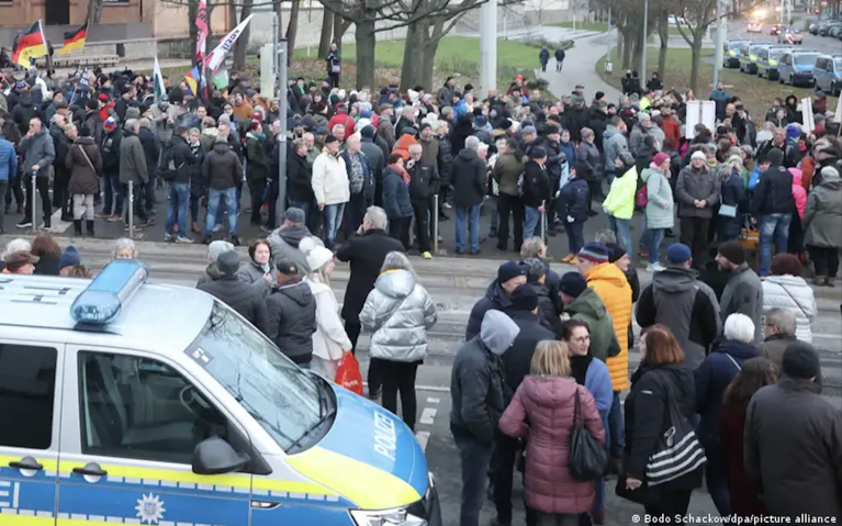 Germany: Far-right group protests refugee housing plan - InfoMigrants