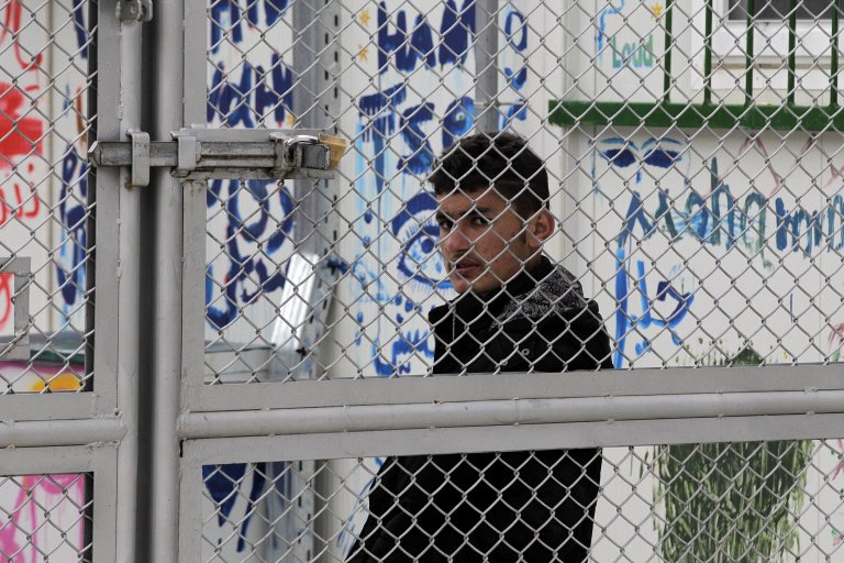 'Get refugees off island ghettos', Greek rights groups - InfoMigrants