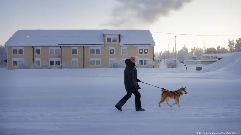 Sweden: Government moves forward on tougher migration measures ...