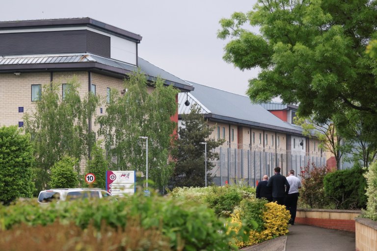 Les migrants détenus au Royaume-Uni en attendant leur transfert au ...