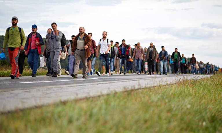 Open Borders Caravan reaches Basque country - InfoMigrants