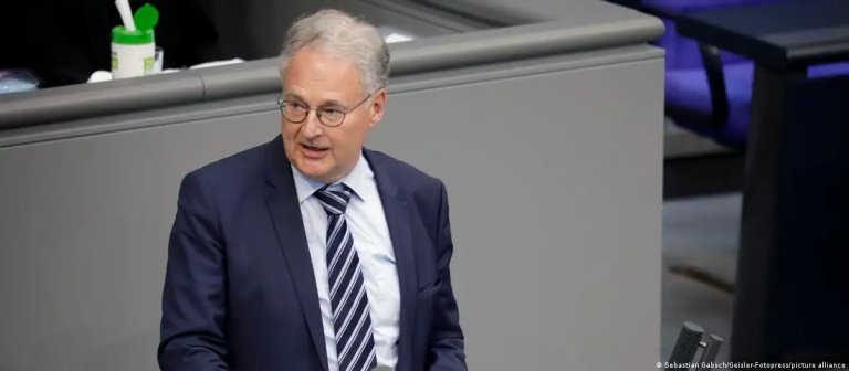 "خطة لطرد الملايين".. اجتماع سري بمشاركة "البديل" الألماني - مهاجر نيوز