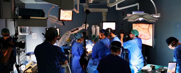 Surgery restores Ghanaian migrant's smile after abusers broke his jaw ...