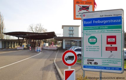 Switzerland accused of helping migrants reach other European countries ...