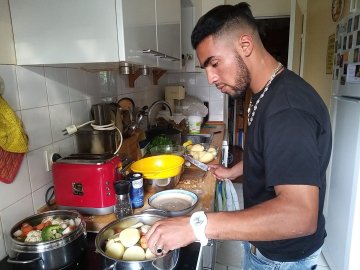 Ayoub's story: A long and winding road to independence - InfoMigrants